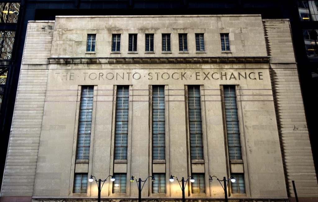 Toronto Stock Exchange | TSX Trading 2022 - Beginner's Guide